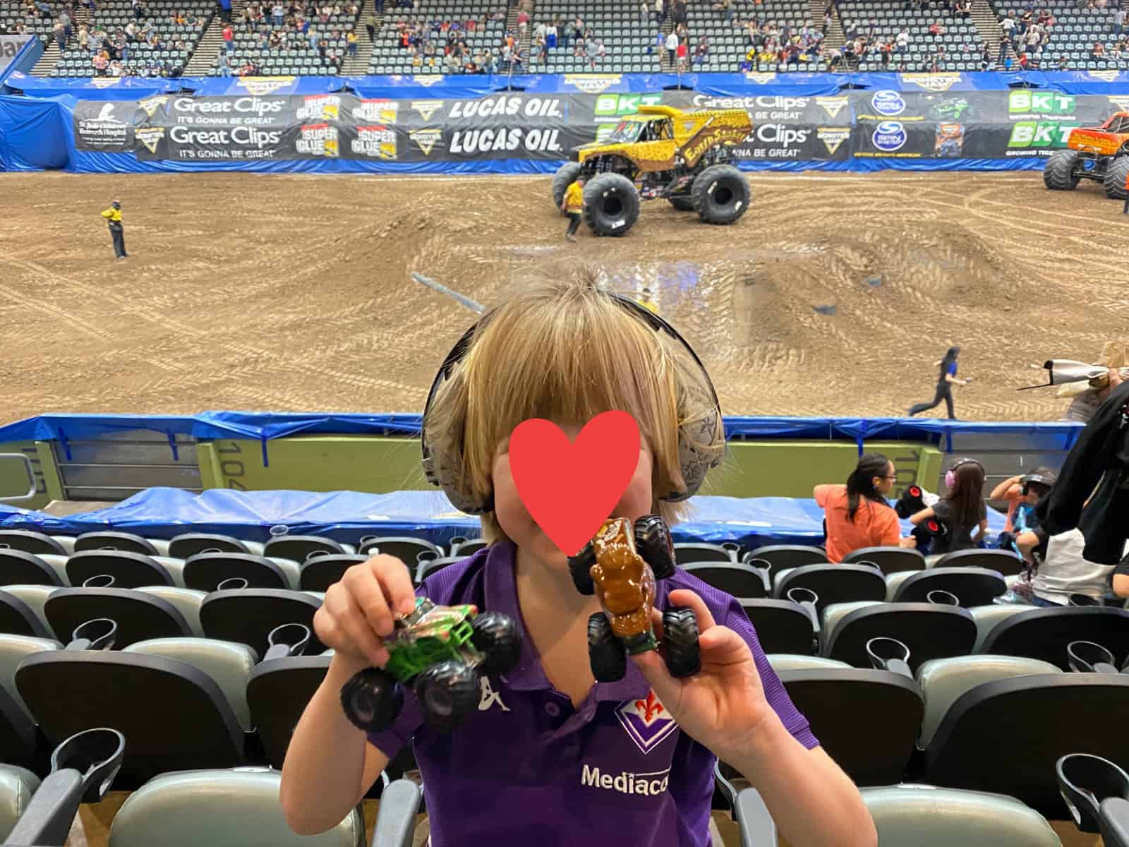 BRINGING YOUR KIDS TO MONSTER JAM - 7 Quick Tips - Go See Learn