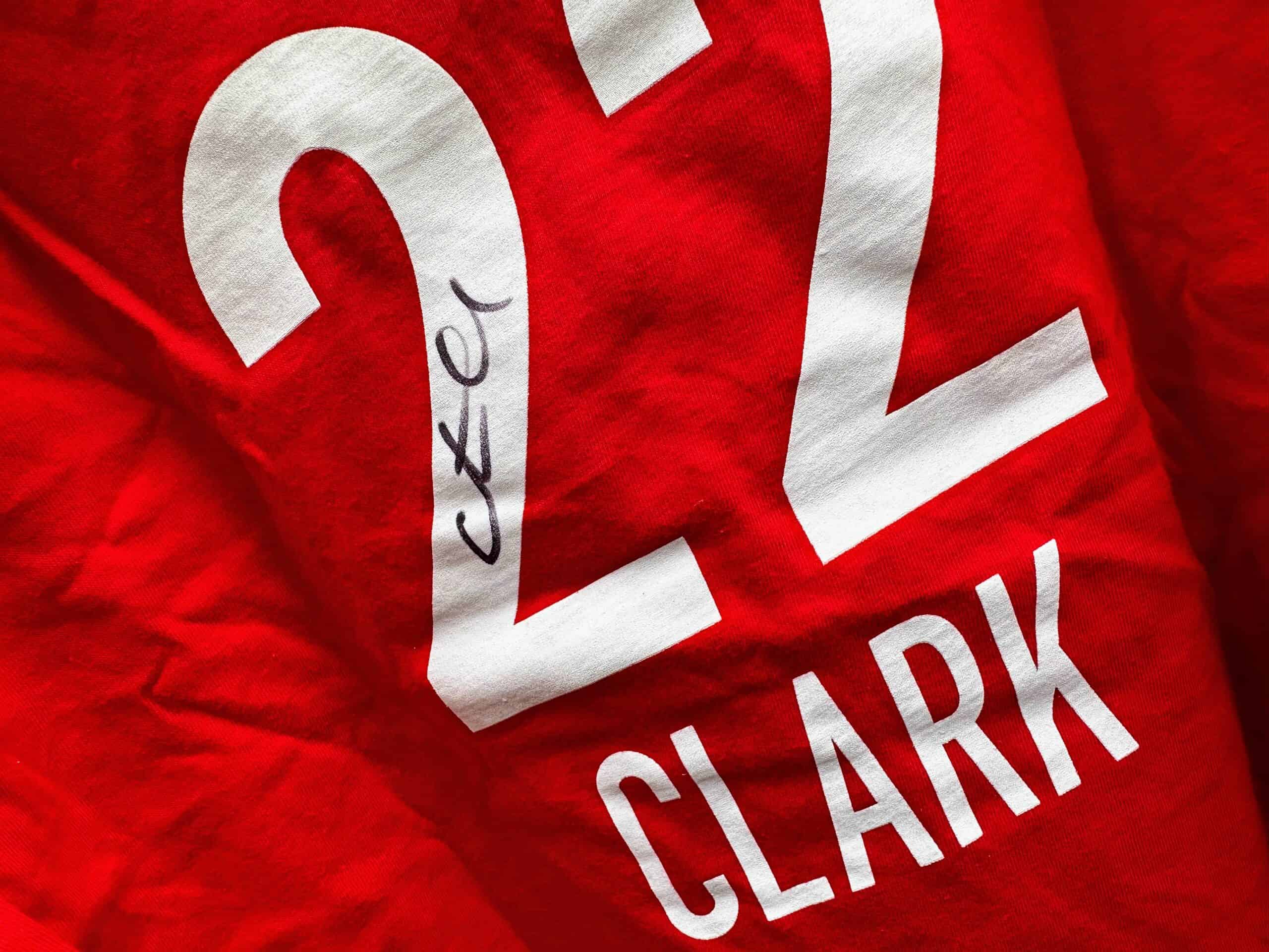 HOW TO GET CAITLIN CLARK'S AUTOGRAPH (Kids’ Guide for Gainbridge ...